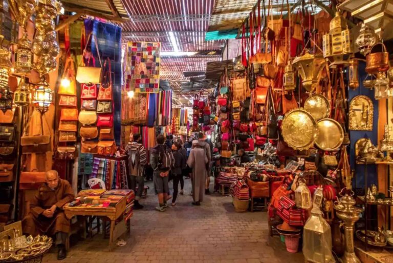 Where to Shop in Madinah – Top Souks & Markets Guide